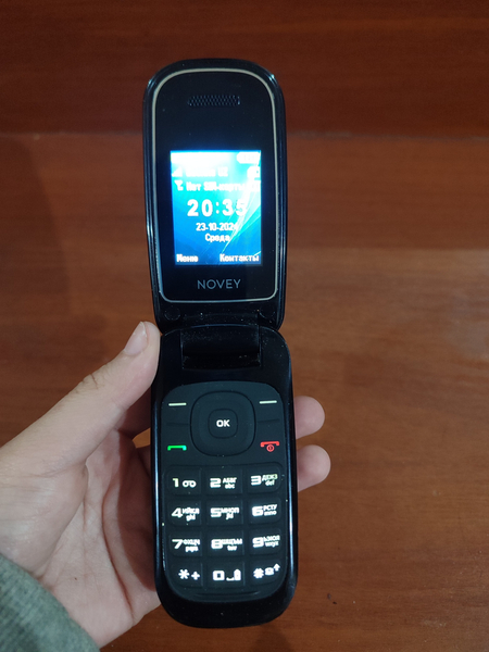 Novey 118i telefon