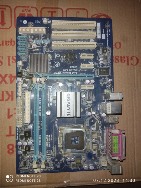 Materinka plata DDR2/DDR3
