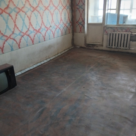 2 хонали 4 этажли панельный домнинг 4 этажда жойлашган квартира сотила