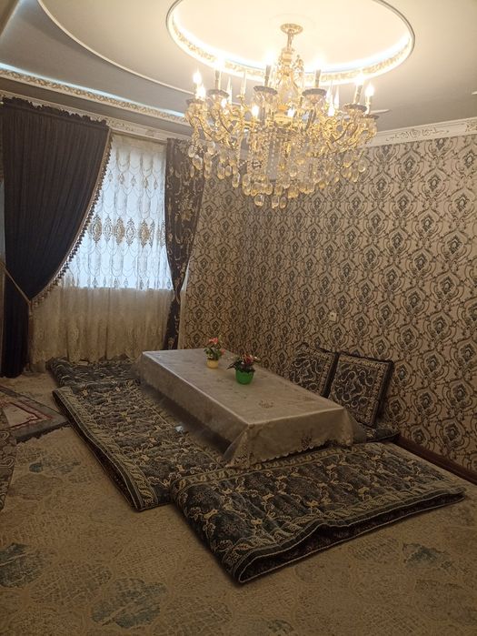 СРОЧНА квартира сотилади. Янгихаёт тумани спутник 16а. Новасройка дом