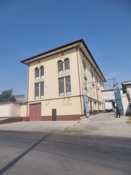 Продаётся этажная здания