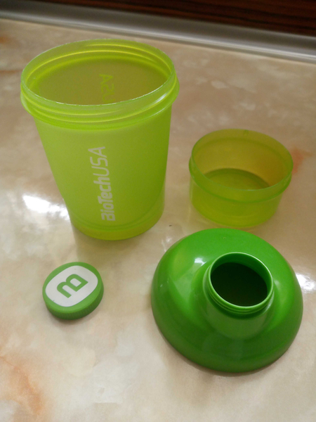 Шейкер Shaker BioTechUSA Wave для спортивного питания