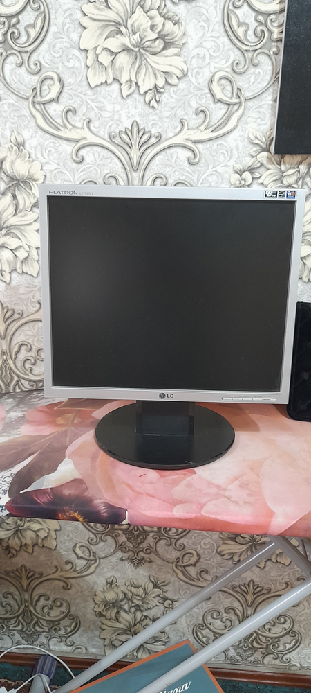 Продаётся монитор LG