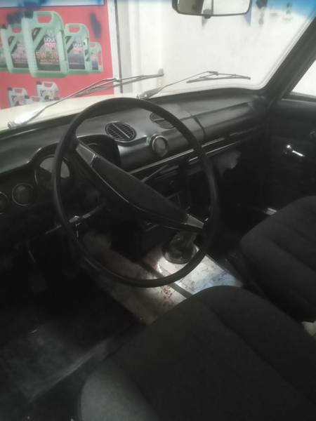 Vaz 06 sotiladi srochni