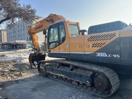 Экскаватор Hunday ROBEX 300LC-9S