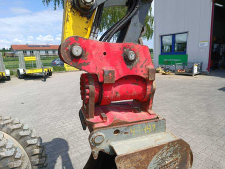 Колесный гидр. Экскаватор „WACKER NEUSON“ ET100