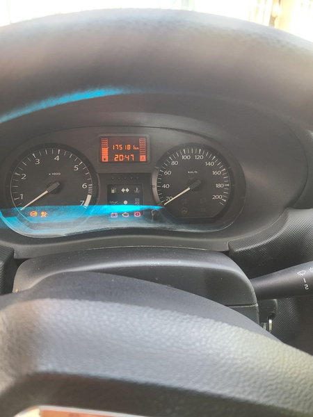 Лада Ларгус 1.6л рено мотор. С газом