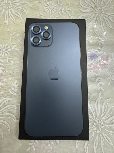 Iphone 12 pro srochna sotiladi