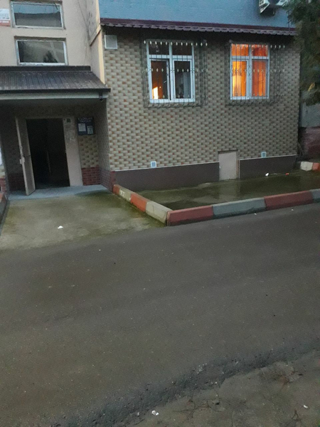 1-qavat dom sotiladi
