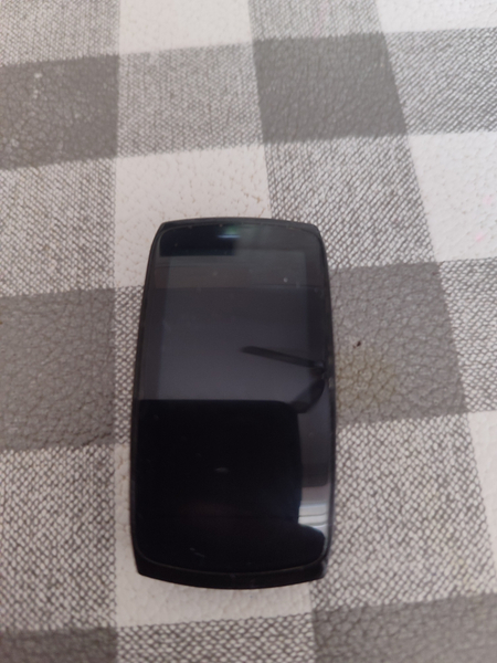 Samsung gear fit2 pro displeyi sotuladi