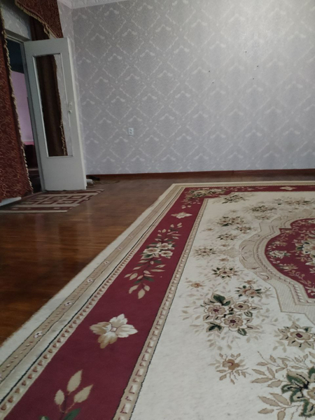 Сдам в аренду 4 комнатную квартиру