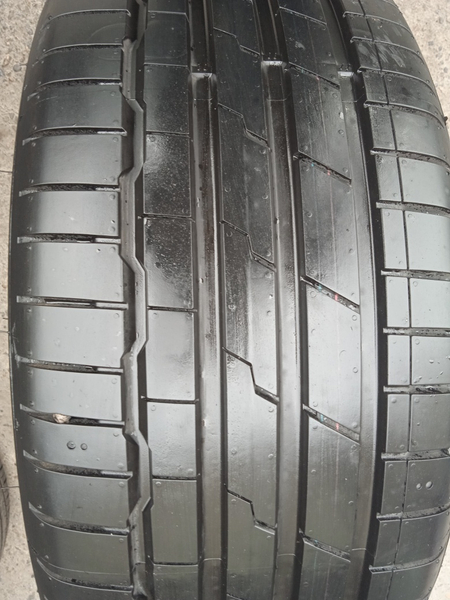 Kareyski Hankook kia k8 radnoy baloni