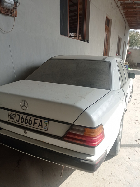 W124 mersedes sotiladi