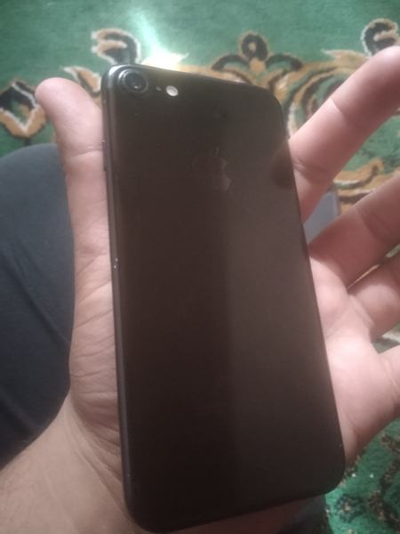 iPhone 7 jet black