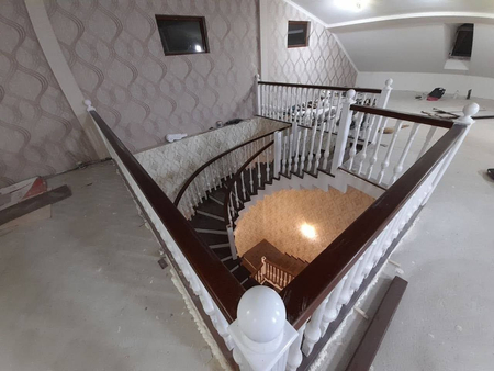 Zina va turli murakkablikdagi yogʻoch ishlar ustasi