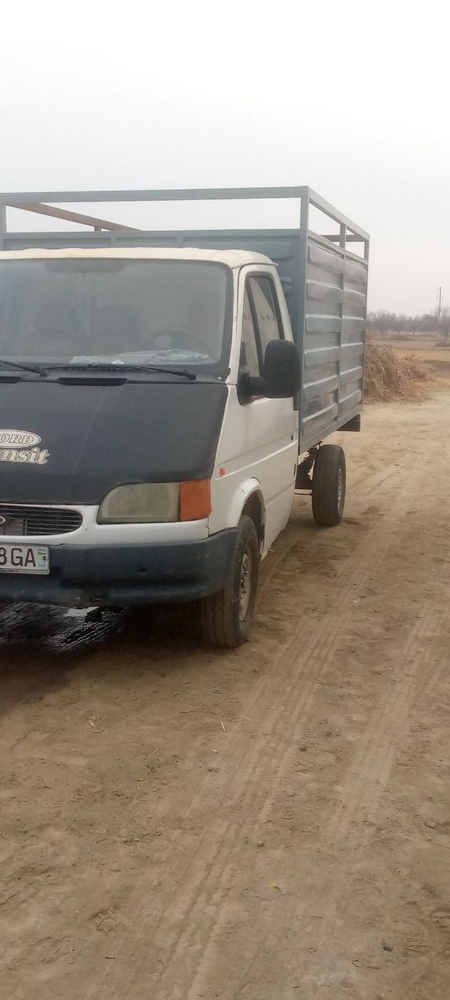 Ford sotiladi yil 92