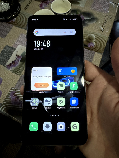 Infinix 40 i 16 ga 256 tali