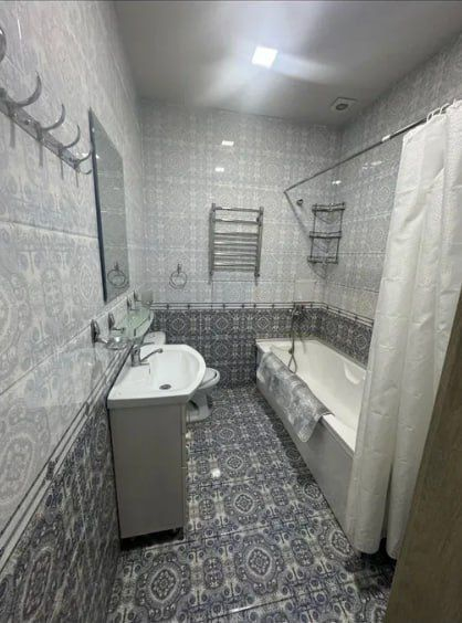 Срочно! Дружба Народов 3/5/9 общ пл  72м Ор-р Нархоз