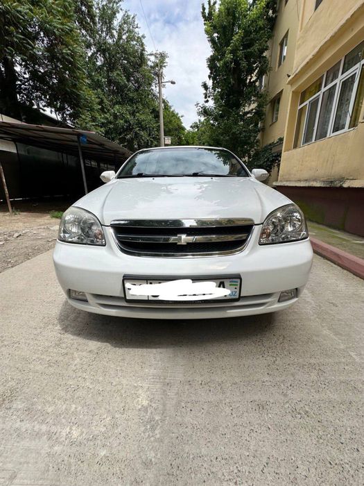 Продается chevrolet Lacetti 1.8