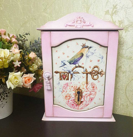 Ключница из дерева ручной работы