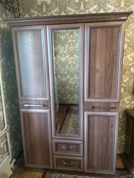 Шкаф буюртма бўйича.