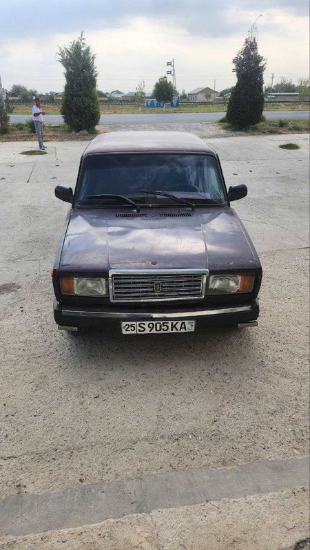 vaz 2107 sotiladi xolati yaxshi. srochna sotiladi.