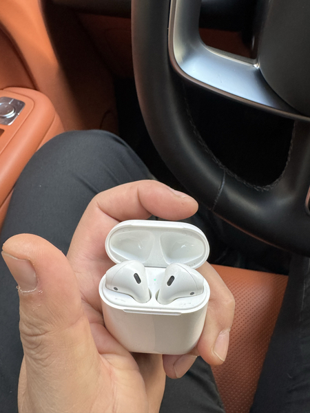 Airpods 2.1 оригинал в отличном состояни