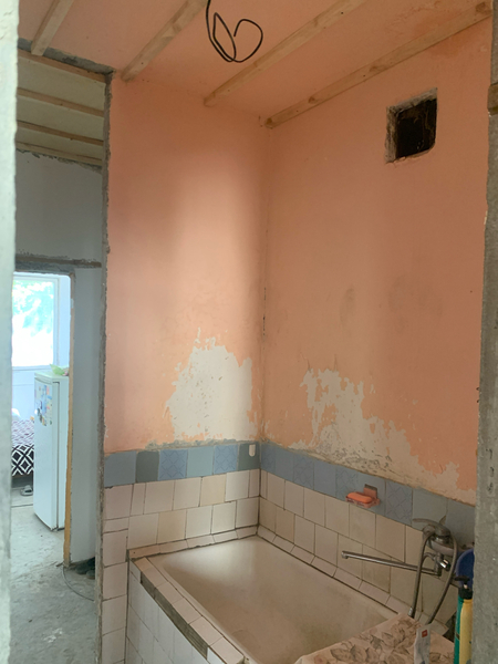 Срочно Юнусабад 11 кв .Своя 3х комн 2 этаж 4 этажн дом. за банком НБУ.