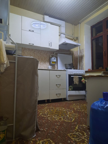 Srochno 3xonali kvartira sotiladi