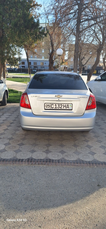 Жентра Chevrolet