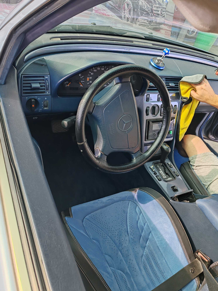 Mercedes-Benz W202