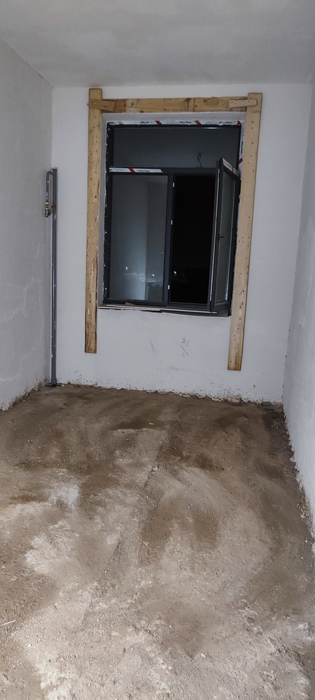Srochna. Sergeli tuman Qumariq mahalla 2/3/3. 56 m².