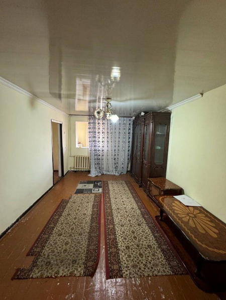 8 квартал Чиланзар 2//4/4 Кирпич 52м²