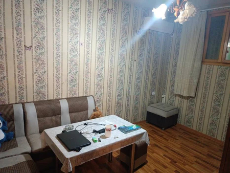 Чиланзар 19 2х комнатная 2 этаж Балкон 1.5*3