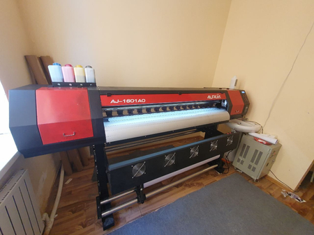 Banner apparat, kompyuteri va shiti bilan, Alphajet, golovka xp600