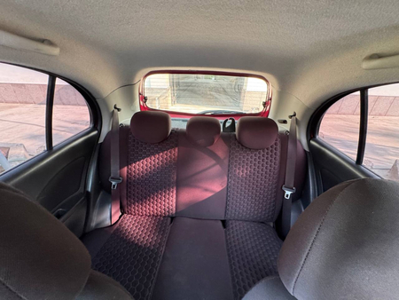 Nissan Mikra 2011 й Японияда ишлаб чикарилган