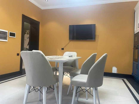 Срочно сдается евродом 230 м²-4 соток Ор-р:Азербайджанский центр (США)