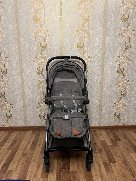 Детская коляска от 0 до 3 дет