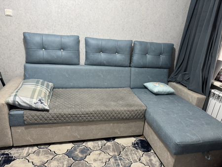 Продам уголок состояние новое купили в июле