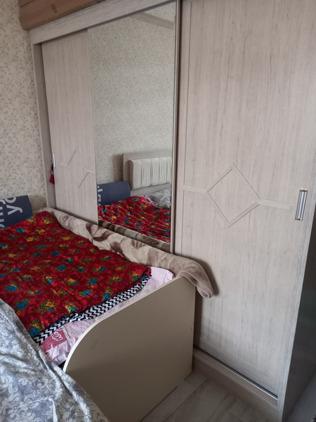 Продаётся спальный гарнитур