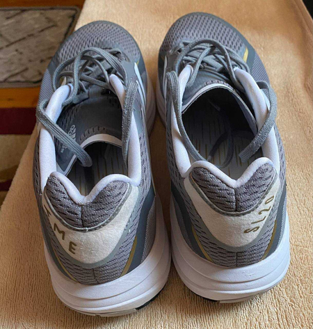 Продаются беговые кроссовки для бега Adidas SL 20.3