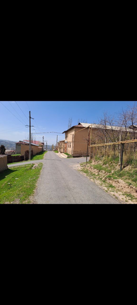 Yer xovli sotiladi 12 sotix. Xavoni tozalik darajasi 90 %