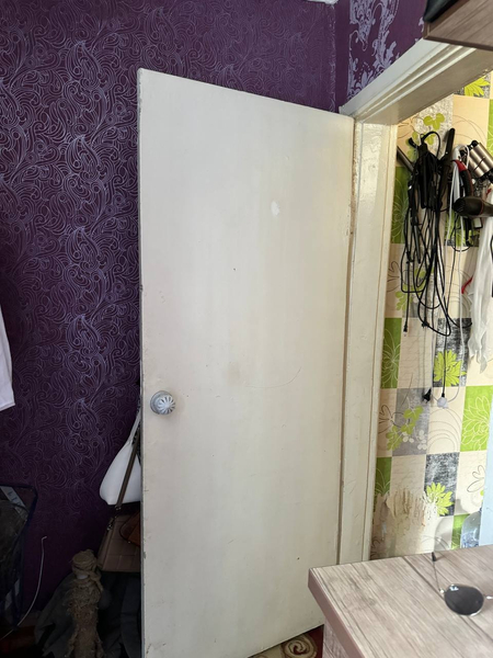 Продам 3 комнатную на втором этаже. Сп-9..