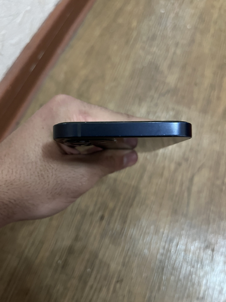 Iphone 12 holati yaxwi 80 yomkist tel qsela kelishamiz 128 tali …………..