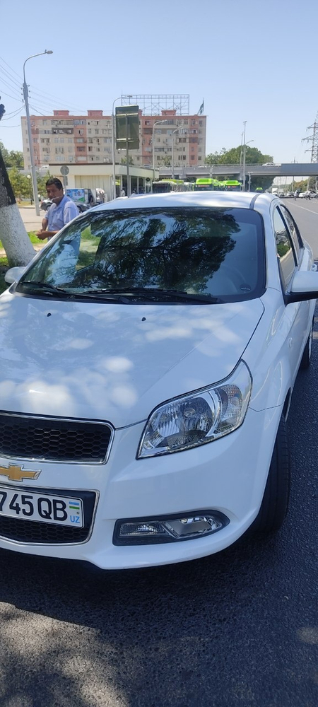 Kapotda 1qarich petnosi bor