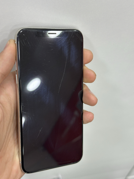 Iphone X sotiladi srochnaa