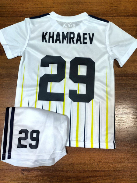 Pakhtakor futbolnaya forma