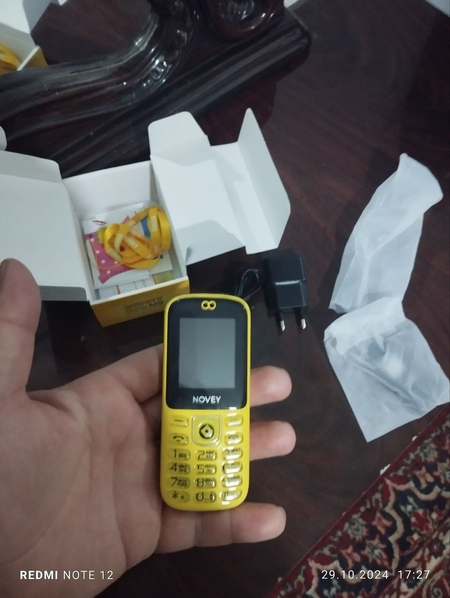 Telefon Novey engi banan