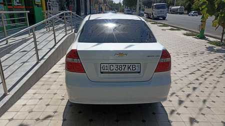 Продаю Nexia 3 автомат 10000$