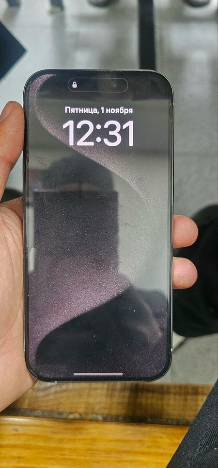 iPhone 15 pro    .
